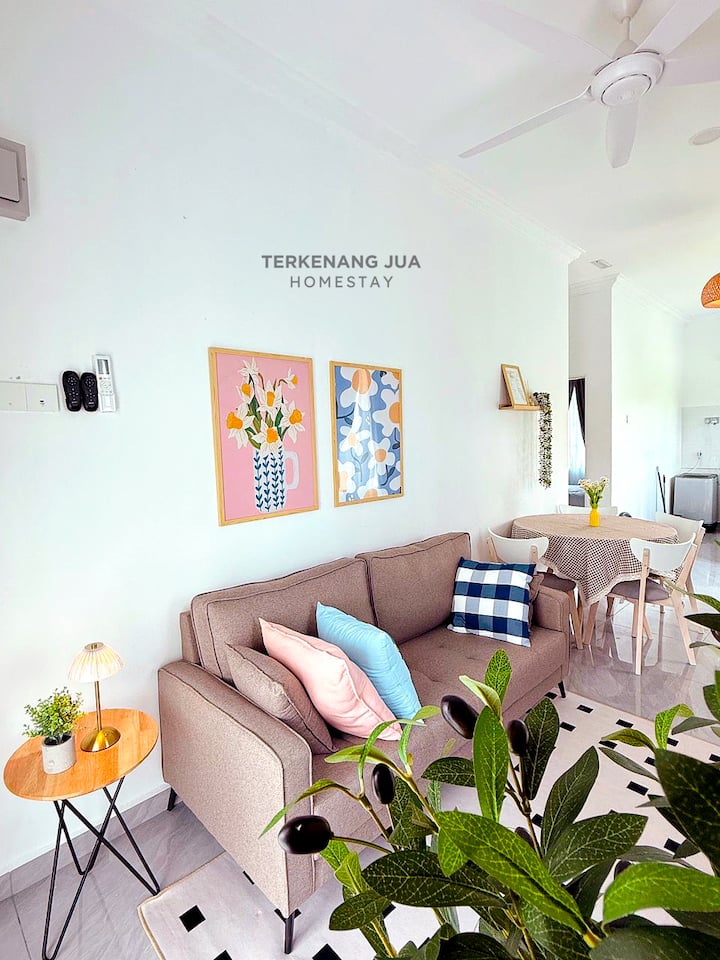 Unit 4: Terkenang Jua Hs. (Level 1, Pool View) - Perlis