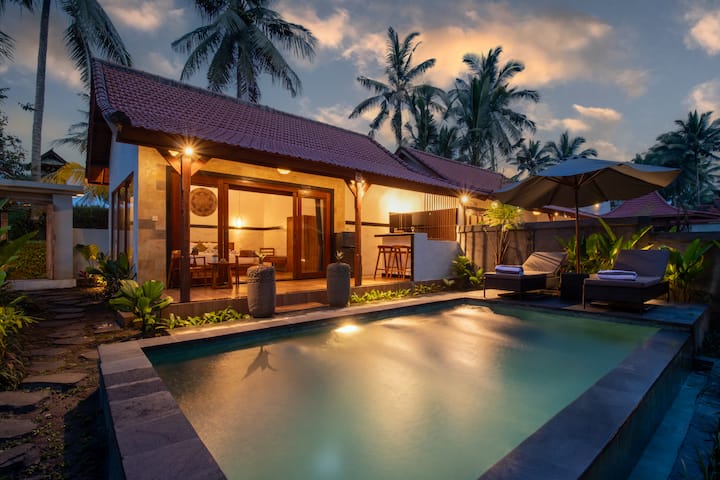 Brand New Tranquil Private Pool Villa - Australia