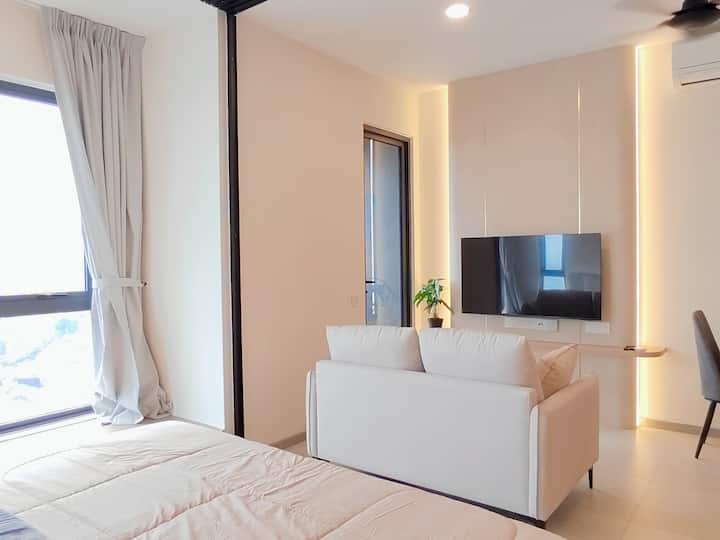 Executive 2-bedroom Sea View Suite, 22 Macalisterz - Penang