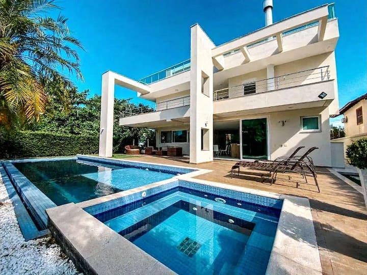 Mansão Em Jurerê Internacional, Pisina Aquecida. - Florianópolis