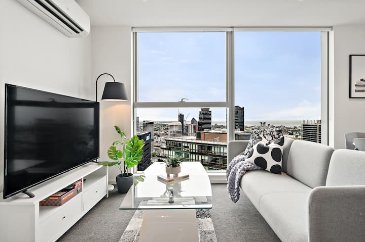 Harbour View 2br Docklands | Parking, Pool, Gym - Melbourne