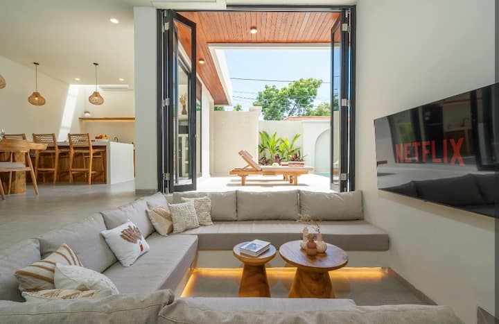 3br Villa Luxury With Rooftop Near Canggu - Bali