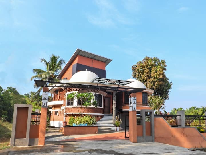 Premium Vayala Pool Resort - Chalakudy