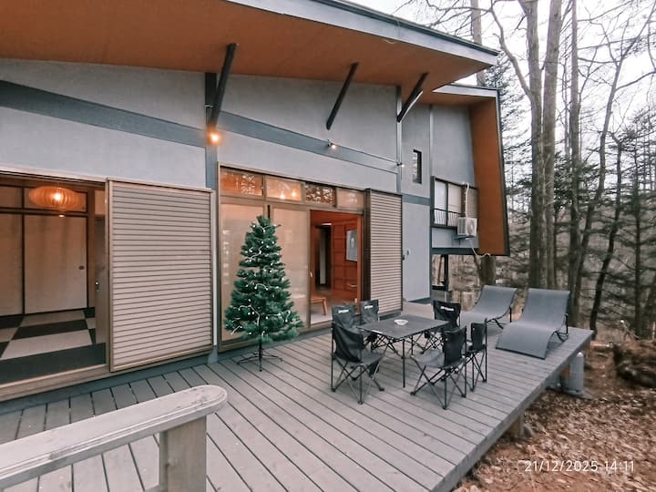 【Hill Top Villa】木々の緑に包まれる高台の一軒家 - Agatsuma District