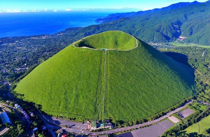 海と山、観光と食の魅力あふれる伊豆。好立地に佇む一棟貸切邸宅 - Kawana