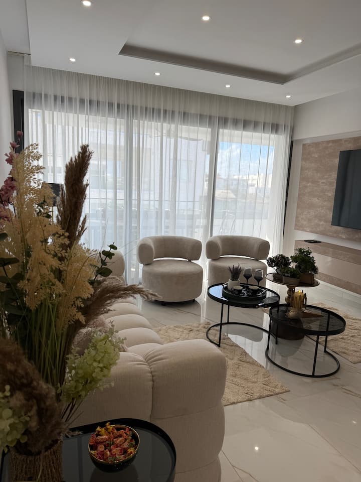 Bluebelle Glow - Limassol