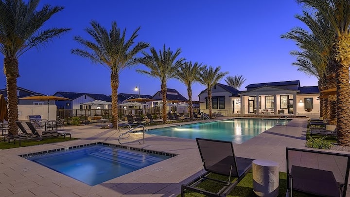Upbeat | Queen Creek | 1 Br 1 Bh Townhome | - Queen Creek, AZ