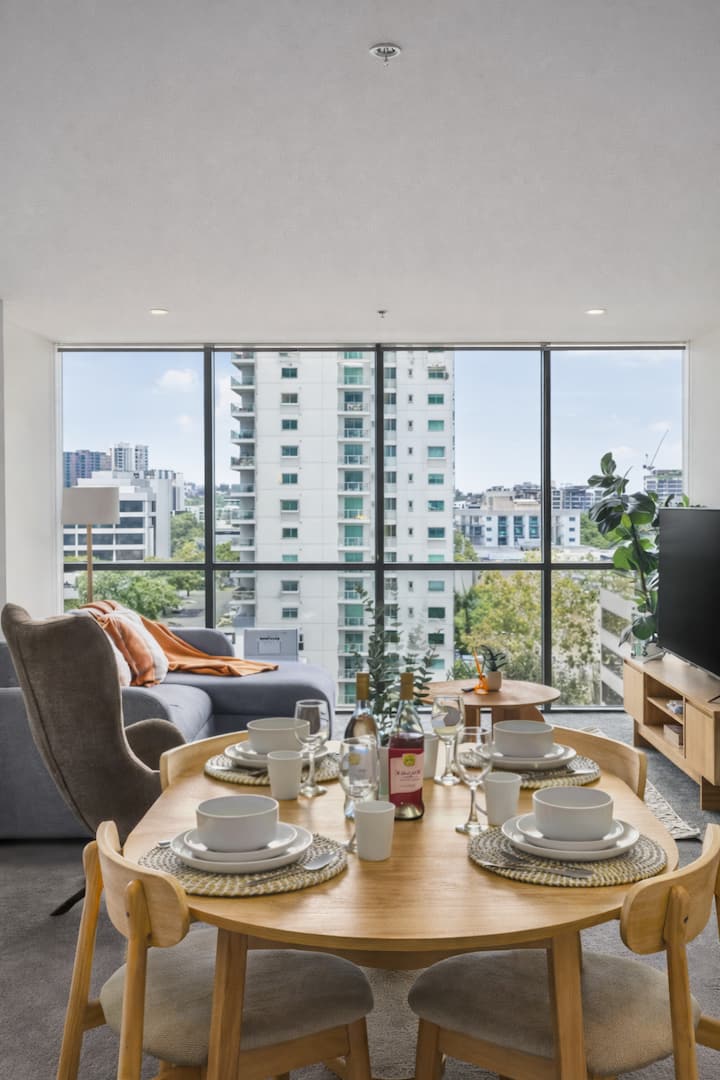 Luxe 2br |Sleeps 6 |Balcony |Pool |Walk To Suncorp - Brisbane