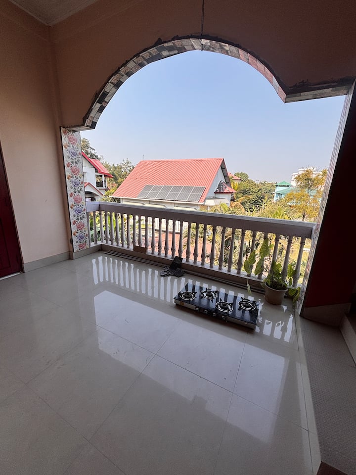 Bright 2-bedroom Retreat Near Everything You Need - Tezpur
