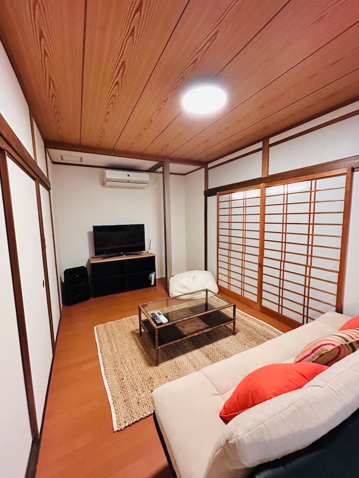 古民家風の和風モダンな雰囲気の一軒家ファミリーや大人数で快適に過ごせる空間 - Fukuoka