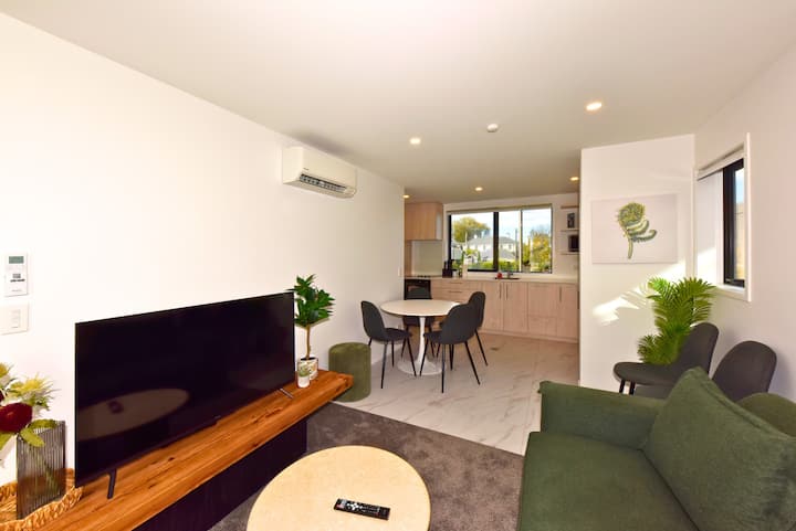 Elegant 2br Townhouse In Huanui Lane - Nouvelle-Zélande