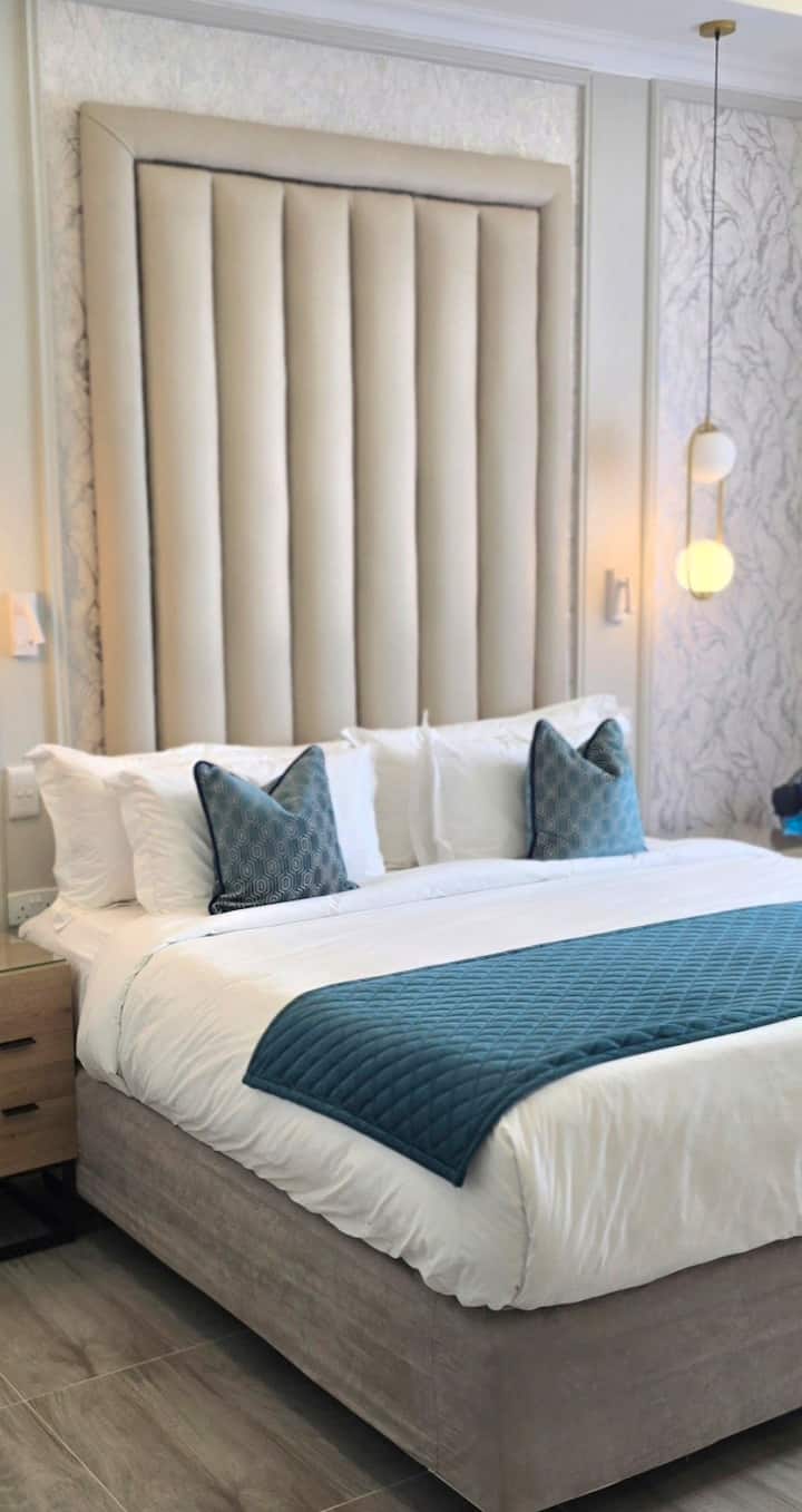 The Aloe 2 (24hr Backup Solar Power & Starlink) - Zambia