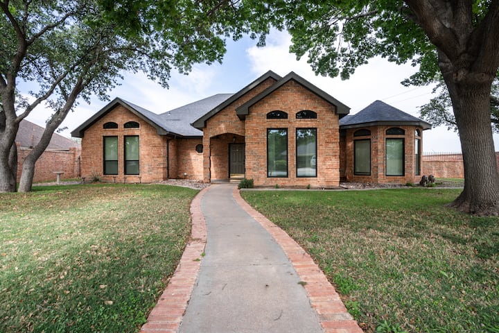 Wild Wild West, A Luxurious Cowboy's Ranch - Abilene, TX
