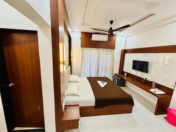 Deluxe Room - Panchratna Executive - Diveagar