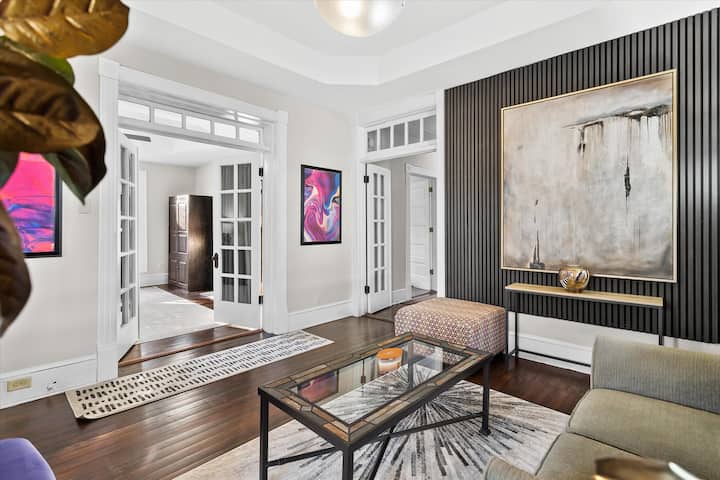 Stylish Atl Craftsman: Downtown, Stadium & Airport - Atlanta, GA