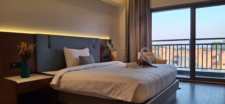 Hotel Stoneleaf Deluxe Room - Aurangabad