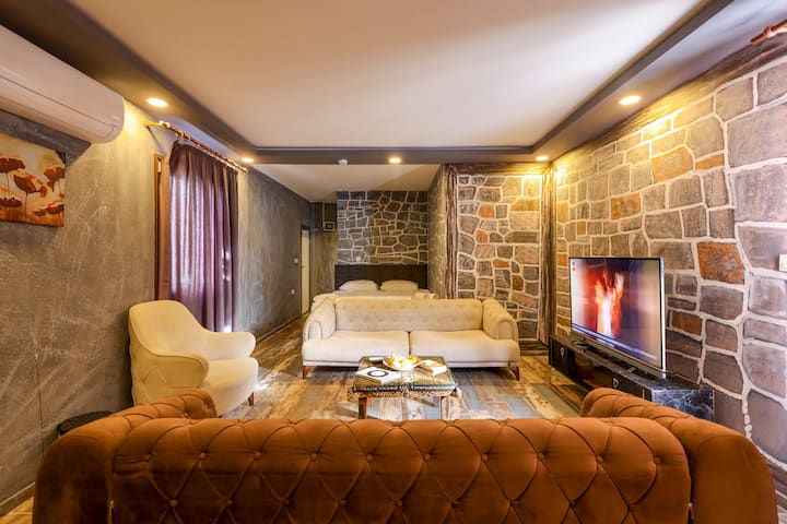 Merkezde Ferah Güvenli Oda - Bodrum