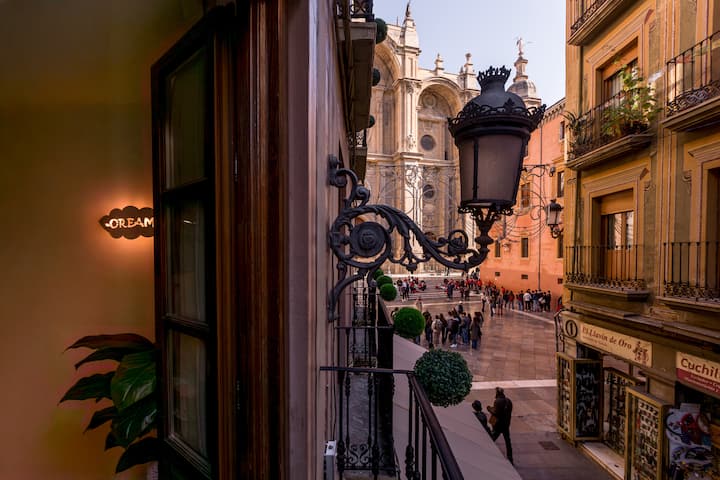 Casa Catedral | Apartamentos Frente A Catedral - Granada