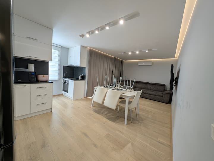 "Белият Дом" - Златоград - Zlatograd