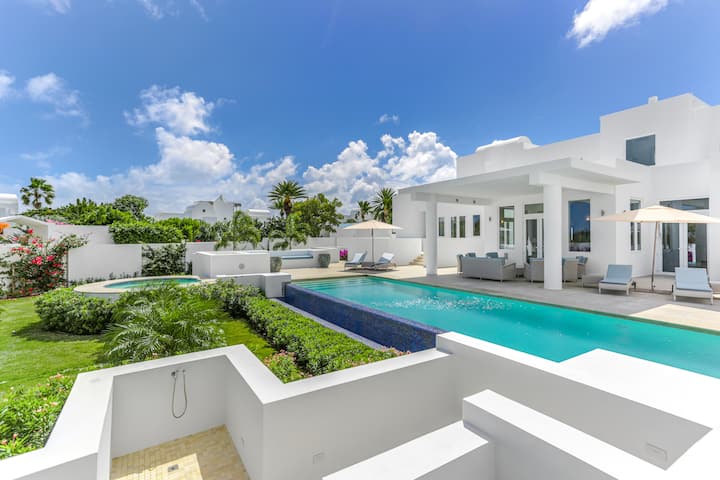 Luxury Villa Steps From Beach, Golf & Restaurants - Anguilla