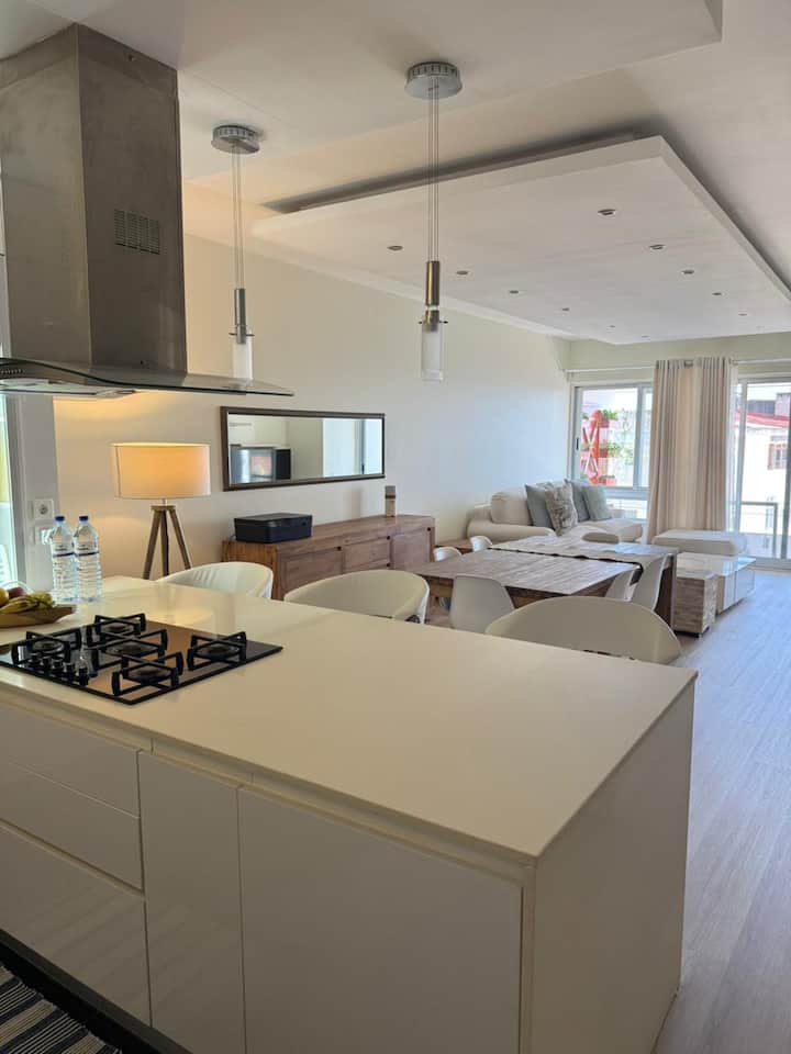 Modern Sea View Apartment In The Heart Of Maputo - Maputo