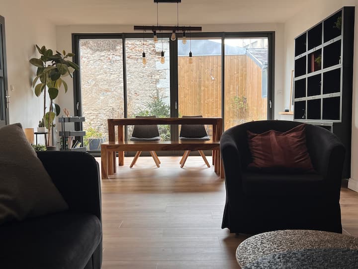 Charmant Rdc Avec Terrasse Maison Rénovée – Tours - Tours