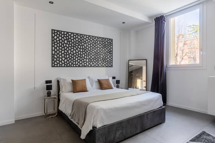 Suite Con Vasca Idromassaggio E Parcheggio Privato - Bologne