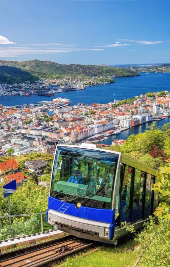 Panoramautsikt, Solrikt, Kort Vei Til Fløyfjellet. - Bergen