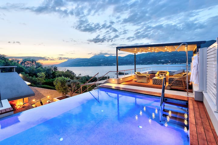 Soul Sisters Villa Luna | Private Luxury Escape - Lumbarda