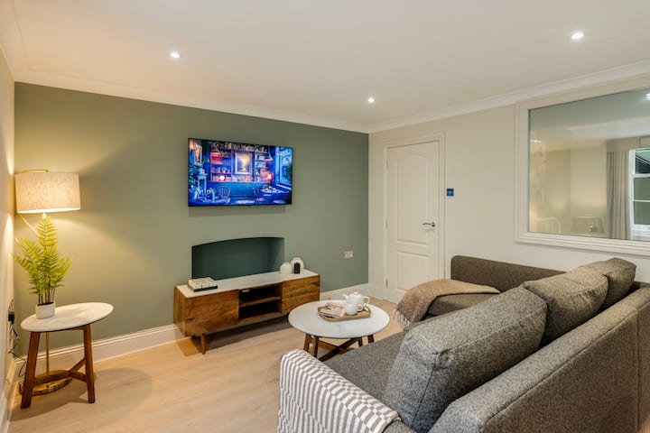 3 Bedroom Apartment - Sleeps 7 People In Clifton - イギリス