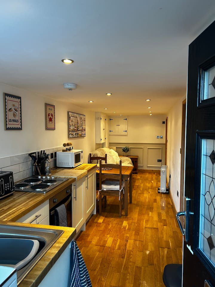 Galwad Y Mor: Coastal Retreat In North Wales - Colwyn Bay