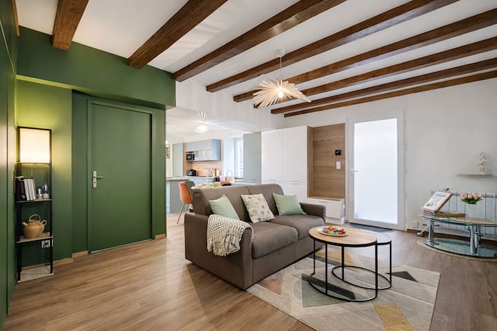 Entre Vignoble Et Rhône Au Coeur Du Parc Du Pilat - Ampuis