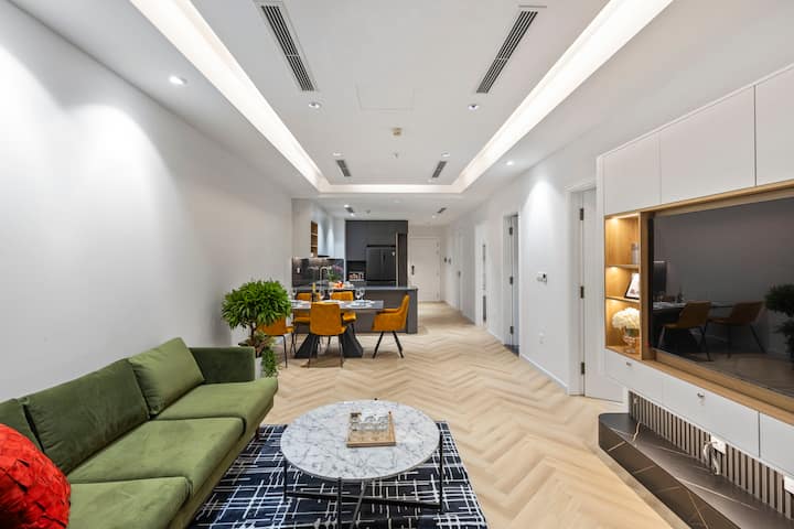 Royal City-căn  Hộ 3pn Deluxe. Mai House - China