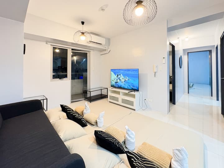2br With Balcony | Near Ayala And Ic3 Cebu - Cebu