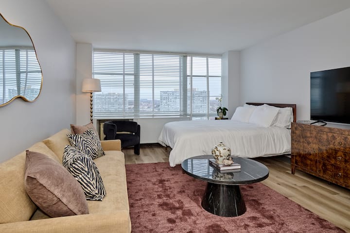 Studio Near Downtown W/ Kitchen & Gym - Chicago