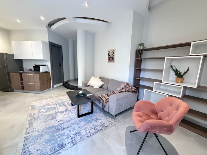 Modern Pool-access Apartment - Qatar