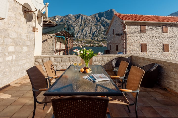 M&m Bay Haven - Kotor