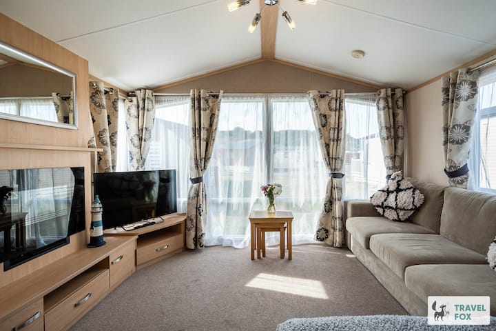 Lyon's Retreat - Pool, Sauna, And More! - ロジーマス