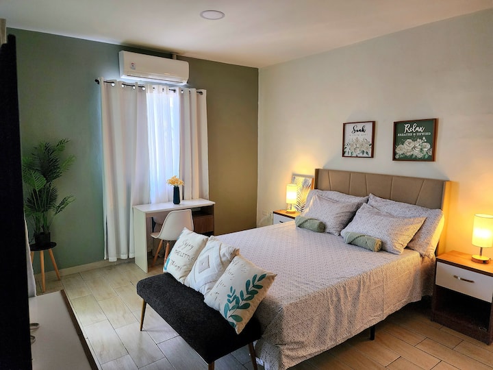 "Casa Esmeralda" Elegancia Y Confort Familiar - Santa Ana