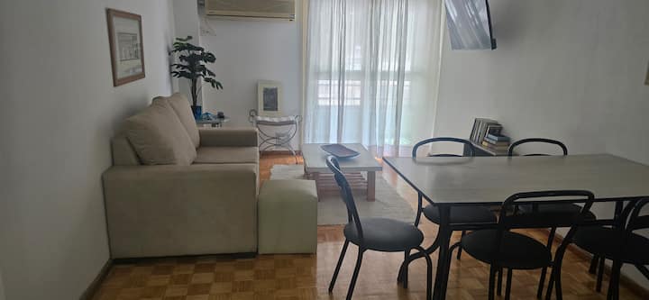 Amplio Depto. En Centro De Rosario Av. Pellegrini - Rosario