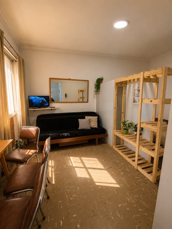 Una Cuadra Del Mar- Centro- Wifi- Tv- Para 4 - Argentina