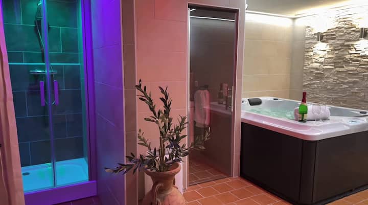 Wellnessauszeit Mit Sauna, Whirlpool & Waldblick - Rottweil