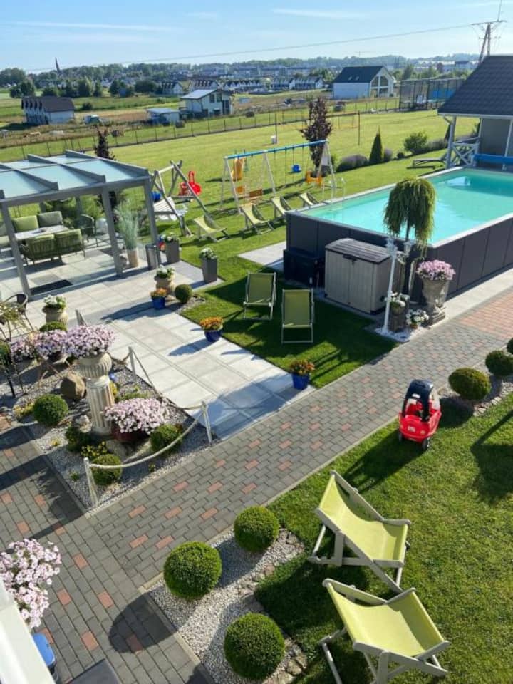 Domek Basen Małpi Gaj Wszystko Dla Dzieci 6-7 Osób - Sarbinowo