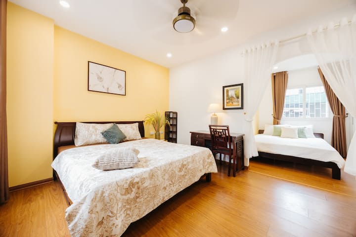 Entire Home|b'fast Incl| 5' To Old Quarter| 5 Beds - China