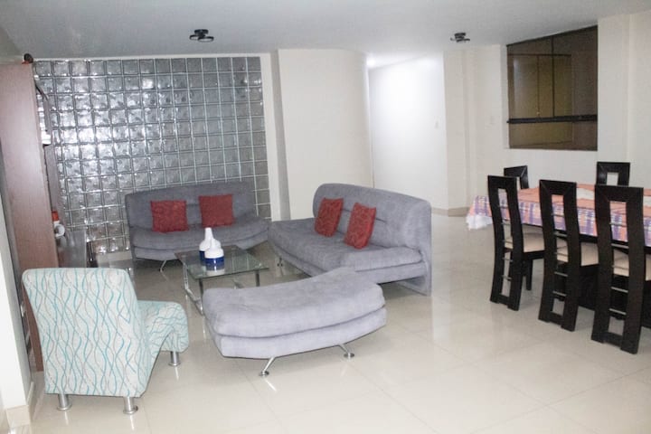 Amplio Y Cómodo Departamento Ideal Para Familias - Cajamarca