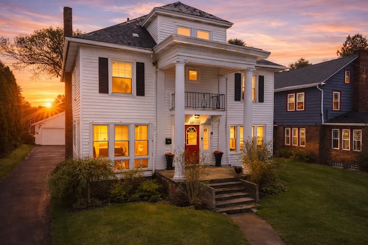 Large Home, Sleeps12, Firepit, Near Downtown/su - Syracuse, NY