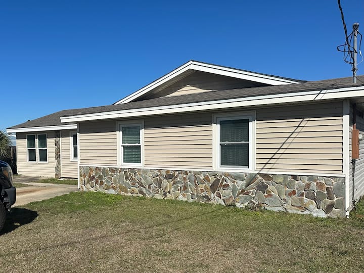 Krispy Klean Rooms For Rent - Panama City, FL