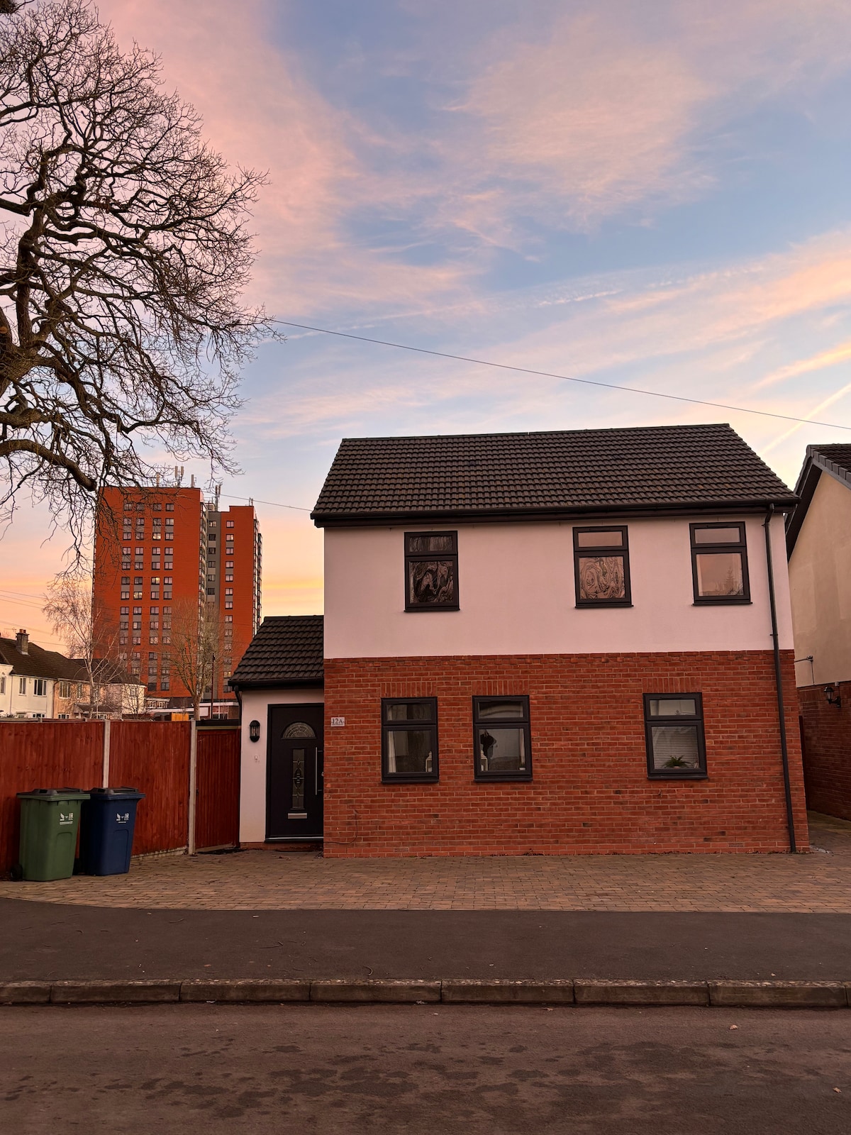 Moderna casa privada de 2 camas - Estacionamiento gratuito - Casas en ...