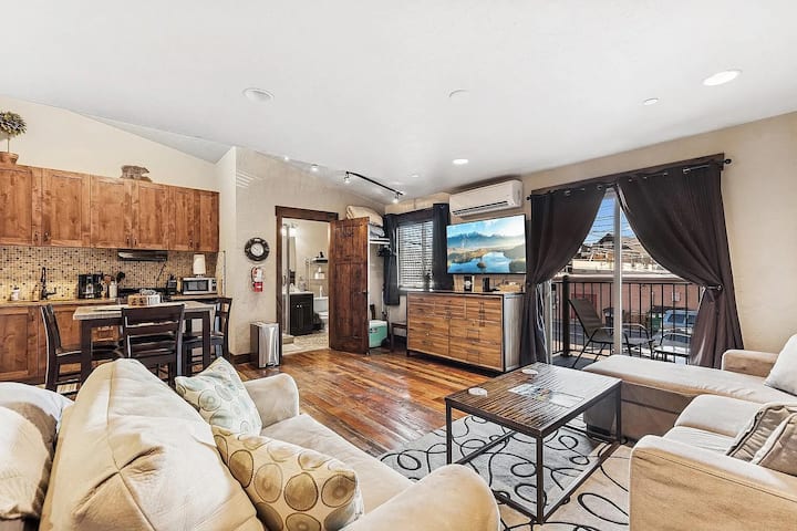 Charming Downtown Whitefish Studio Walk Everywhere - Whitefish, MT