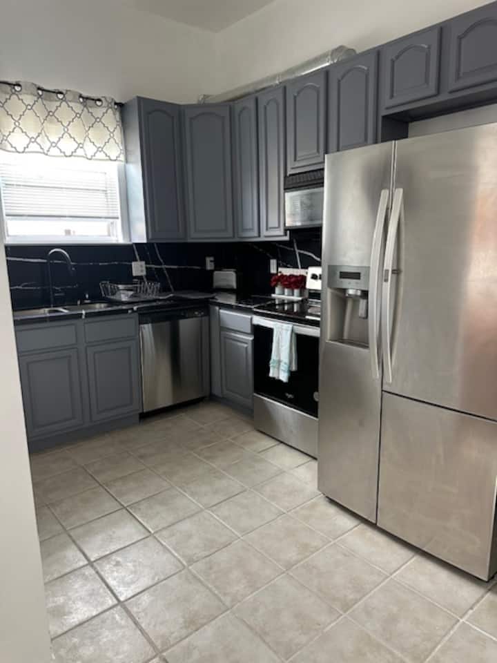 Modern Elevation 2bd 1 Bth - Alameda